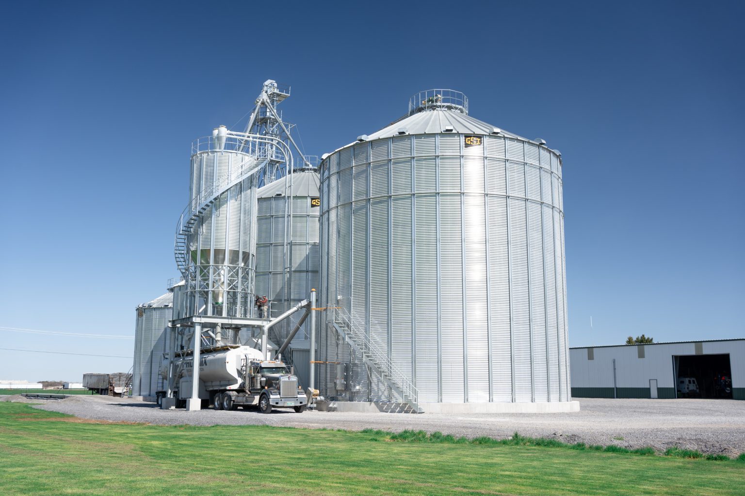 GSI Grain Bins - A.N. Martin Systems